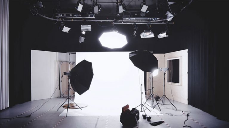 Best Wall Colors for a Photography or Video Studio (With Examples ...